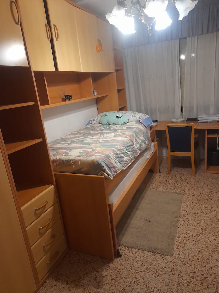 Well It Located Apartment In City - Villena