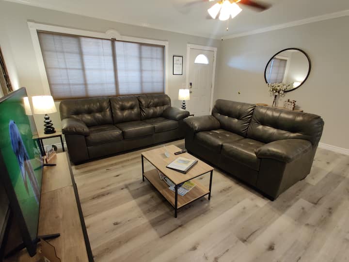 Pool Home; Private Comfort, Firepit & Game Room - 레이크하바수시티