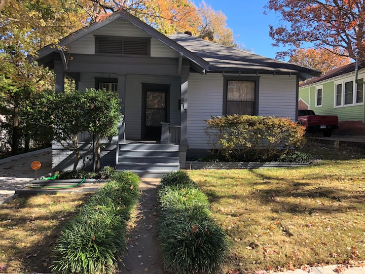 Charming Hillcrest Bungalow - Little Rock, AR