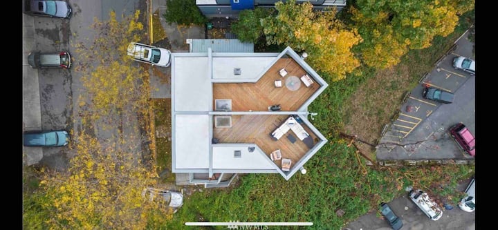 Luxe Rooftop Queenanne 2bd,free Parking,near Dt - Seattle, WA