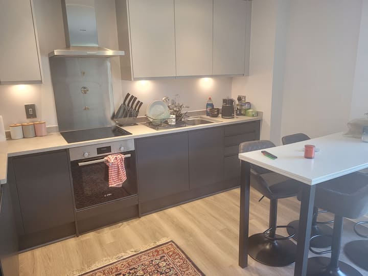 Centrally Located Room In Watford. - Watford
