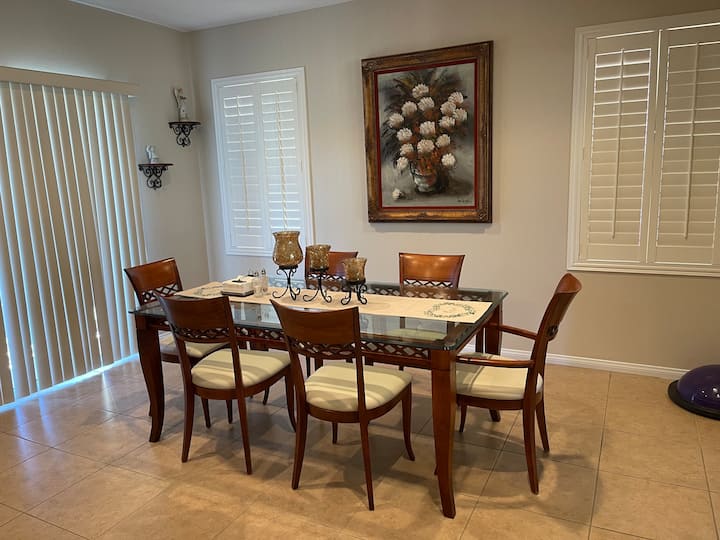 The Far Away Home B6 - Las Vegas