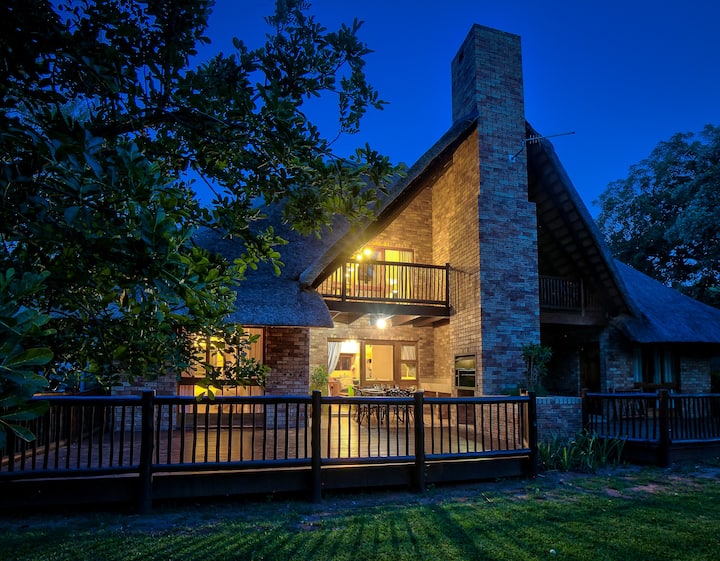 Cambalala - Unit 2 - Luxury Self Catering Vacation Rental In Kruger Park Lodge - Hazyview