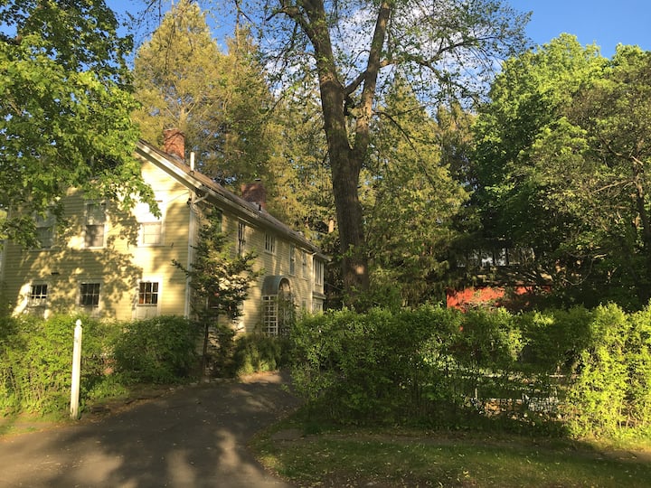 Exceptional Property & Location, Relax And Enjoy! - Northampton, MA