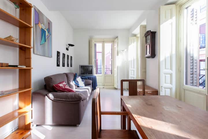 Acogedor Apartamento En Pleno Centro De Madrid - Madrid