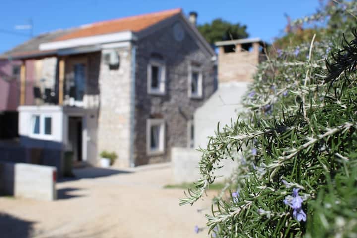 Stone House Karlo - Bibinje