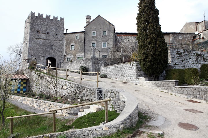 Ar1 Studio Apartment In Reconstructed Fortress - Štanjel