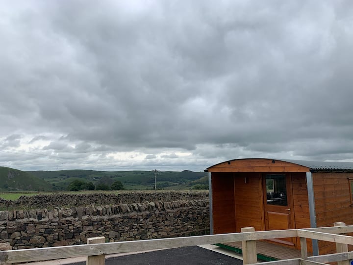 Bank House Hut - Buxton, UK