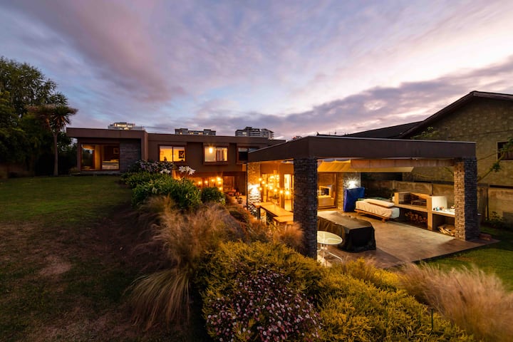 Agradable Y Cómoda Casa Con Piscina - Concón