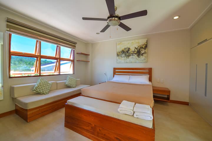 Hj Honeymoon Suite - Malay