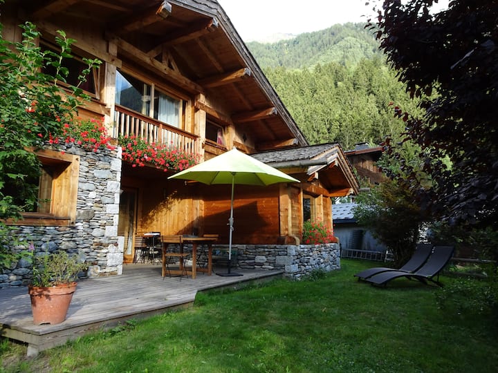 Beau Chalet à Chamonix, Au Calme, Jardin Plein Sud - Chamonix-Mont-Blanc