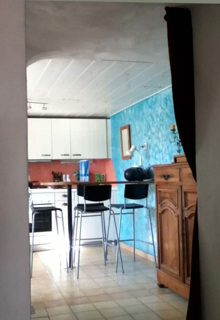 Chambre Pour Couple Dans Maison Avec Jardin - Nyons