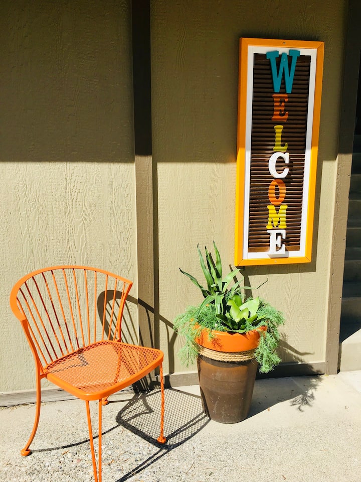 Lakeside Beach Bungalow #5 - Chelan, WA