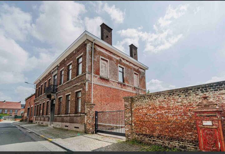 Maison De Maître 22 Personnes - Maubeuge