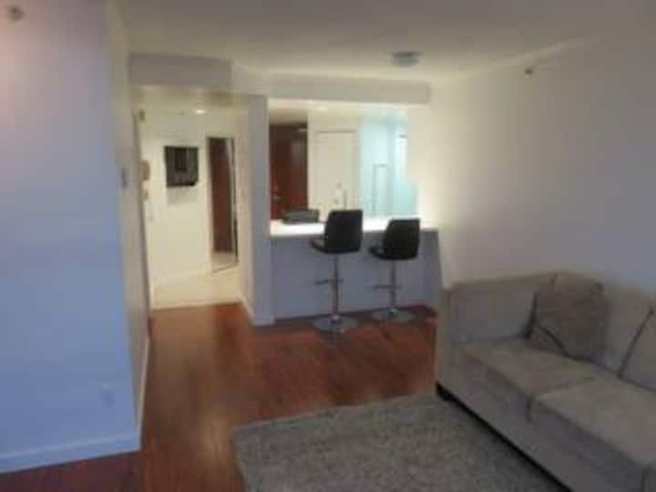 Beautiful 1 Bedroom With Large Balcony In Vancity! - Vancouver, WA