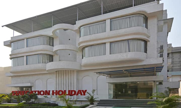 Nerul Holiday Rentals & Homes - Nerul, Navi Mumbai, India | Airbnb