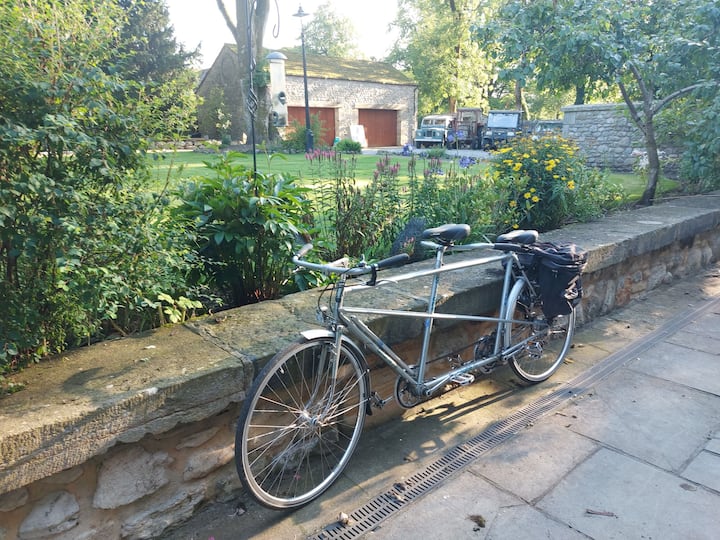 Lovely Studio With Free Parking - グラッシントン