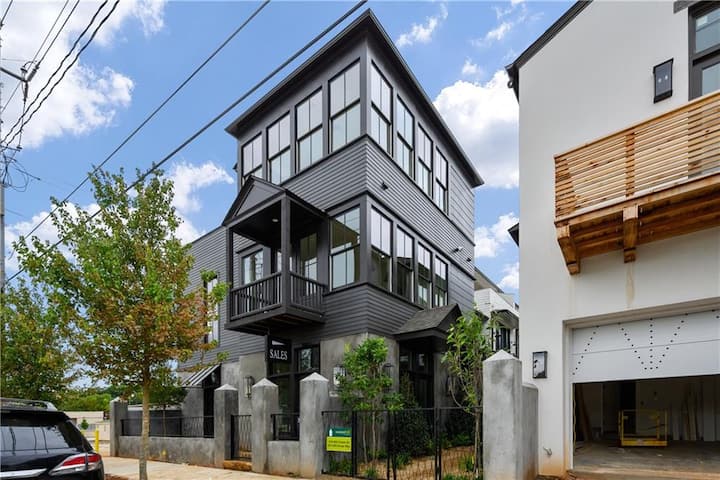 3 Story 2br-2.5ba Townhouse Terrace & Pool & Park - Atlanta, GA