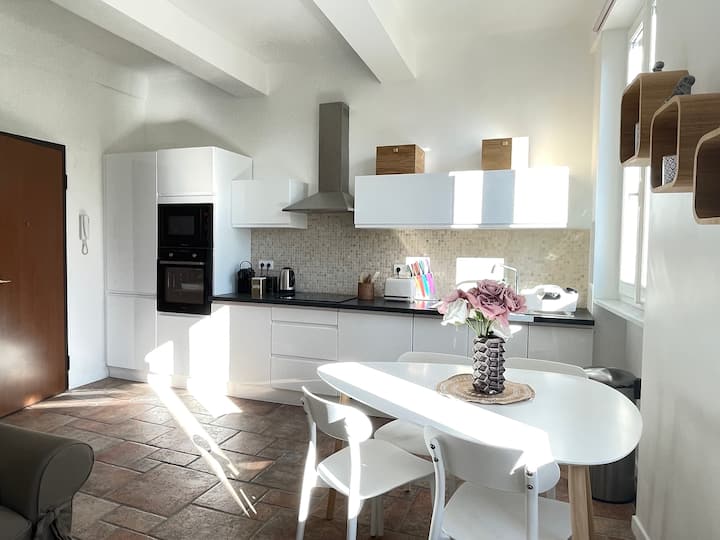 Cannes Suquet Spacieux Studio 34 M² 4 Voyageurs - Cannes