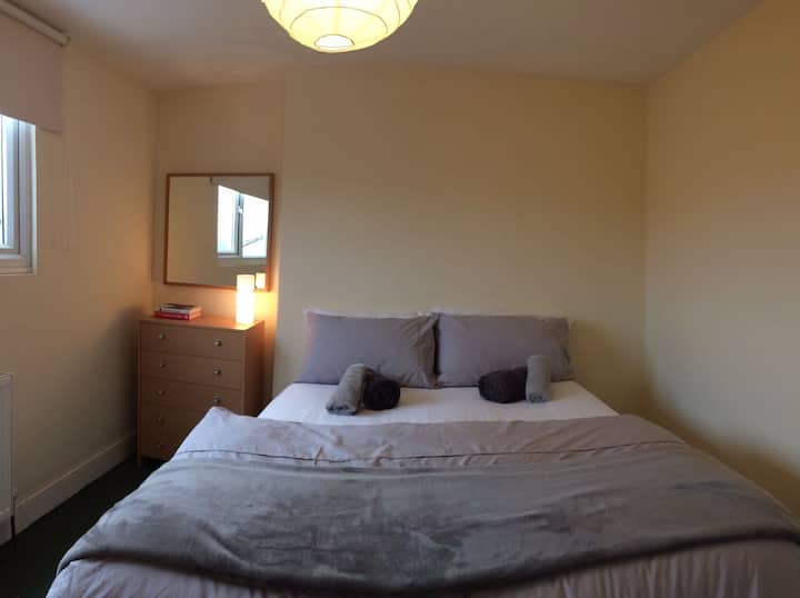 Bright Double Bedroom 01 - Londres