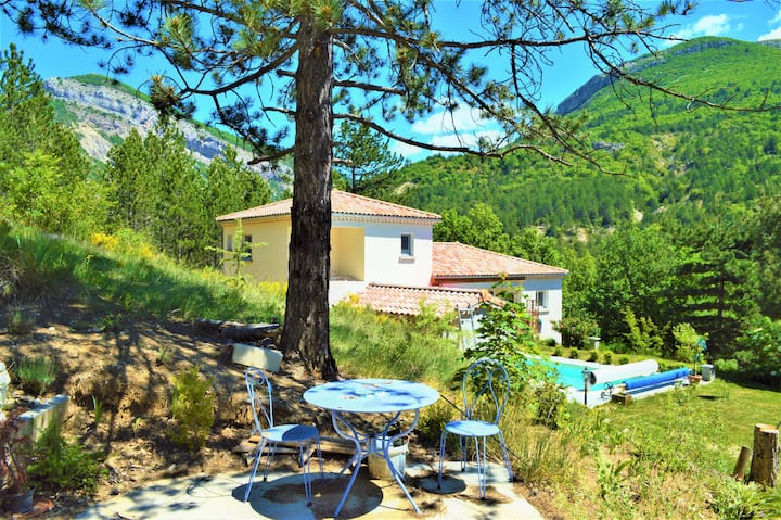 La Maison De La Tranquillité 150m² Avec Piscine - Laragne-Montéglin