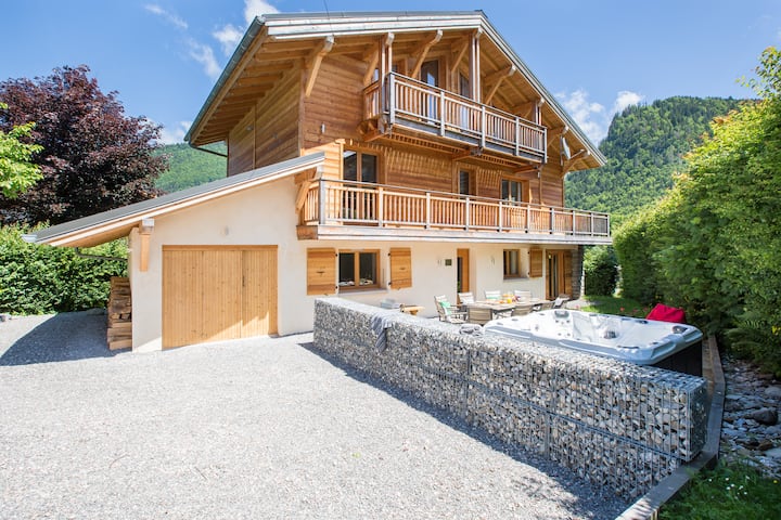 Fantastic Morzine Chalet With Hot Tub And Fire - Morzine
