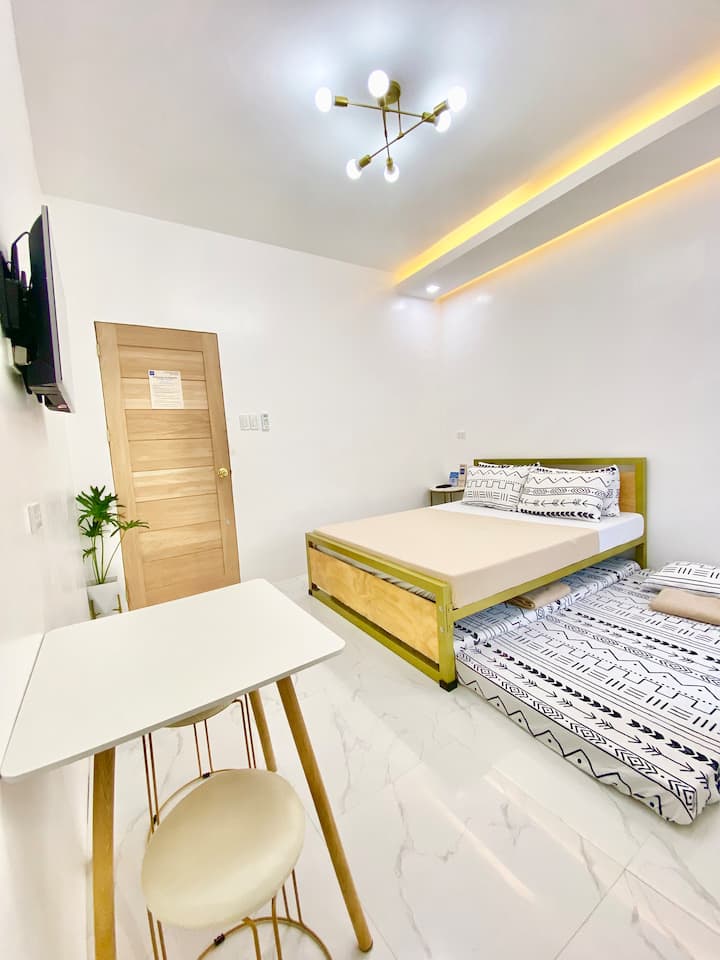 Olongapo Mansion Transient 5 Rooms (Up To 25 Pax) - Subic