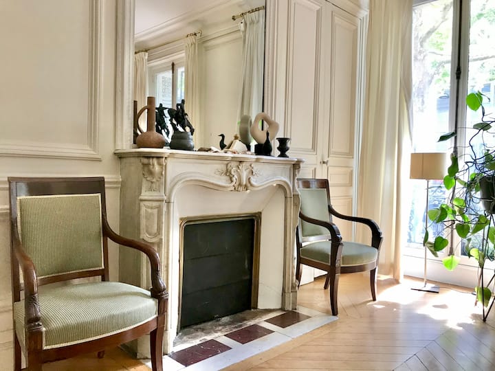 2-bedroom Bd St German For Museum Lovers - Paris