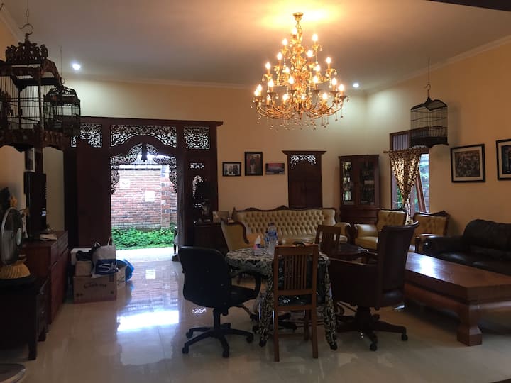 Momo's House, Modern Javanese House In Magelang - Bromo