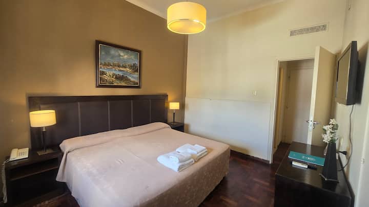 2 Bedrooms! Perfecto Para 5, Right In The Center - Provincia de Tucumán