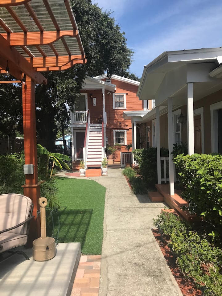 Inn The Heights- Apt. 6 - Tampa, FL
