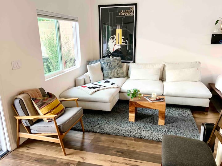 *The Cottage At Casa Redondo & Rabbit Sanctuary - Los Angeles, CA