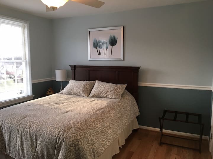 Room & Private Bath, Herndon - Reston, VA