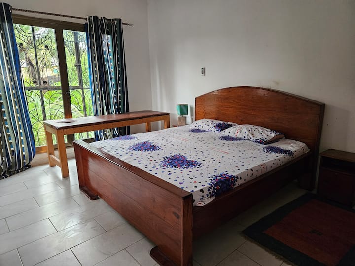 Villa Sur 2 Niveaux Pour 8 Personnes - Conakry