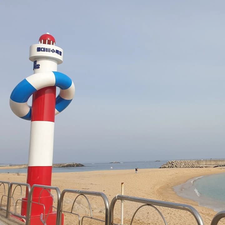 <연박파격할인> 도보1분 바다/포차거리/세탁기, 건조기/1박 가능/무료주차/1층편의점 - Sokcho