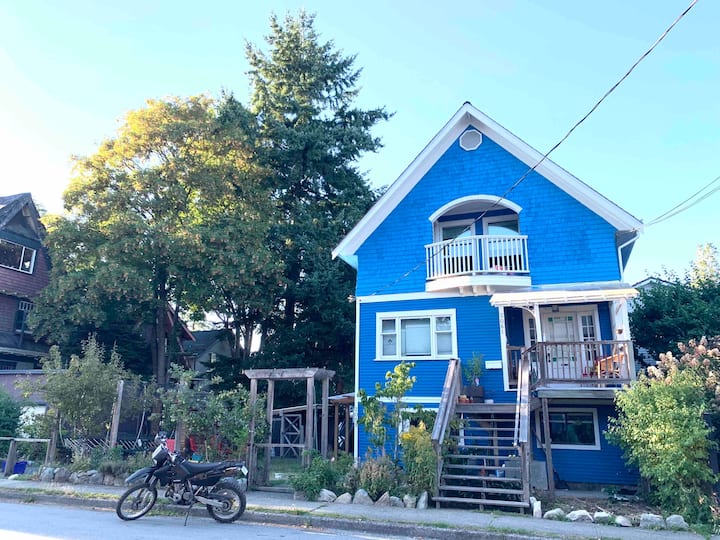 Funky Family Nest In The Heart Of East Van - North Vancouver