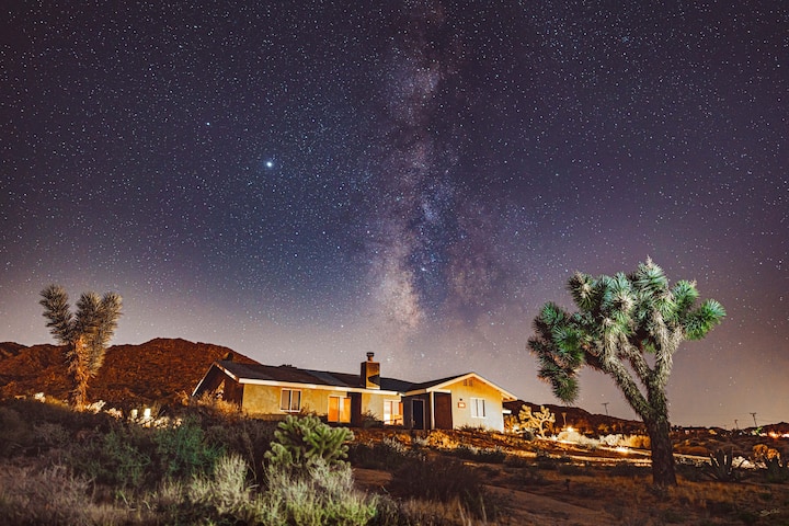 Pueblo Haus - The Beauty Of The Desert Awaits You - Joshua Tree, CA