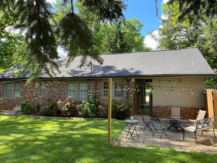 Cozy North Knoxville Home - Knoxville, TN