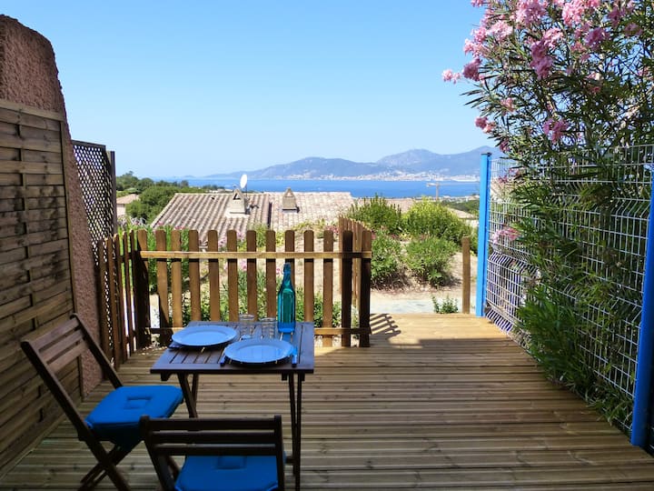 Studio Avec Vue Superbe Sur La Baie D'ajaccio - Corsica