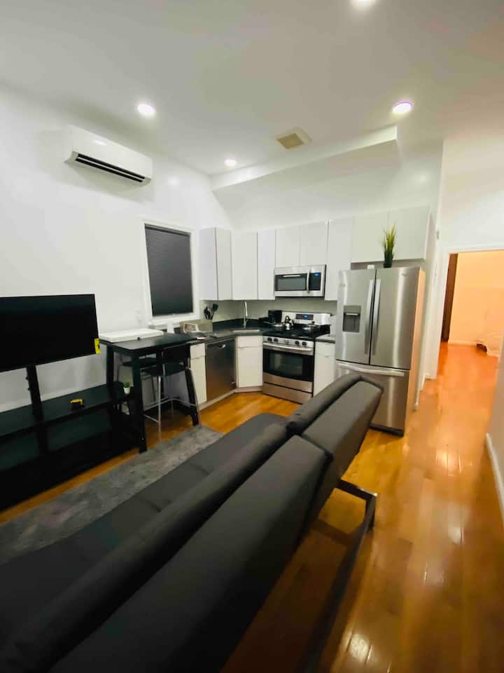 Lovely 2 Bedrooms Apt  Unit With  Hot Jet Tub - Rego Park - Queens NY