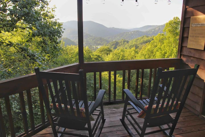 Sunset Valley - Centrally Located W Mountain Views - Boone, NC