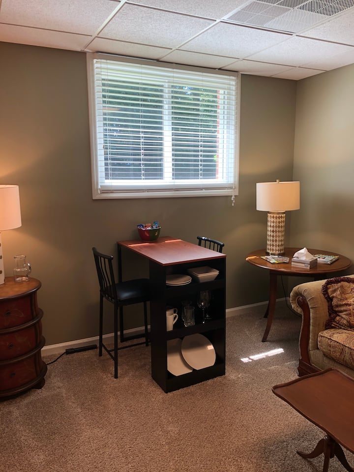 Pineview Point Bedroom Suite With Private Entrance - Clinton, NC