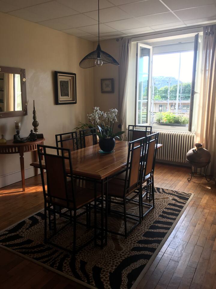 Chambre Bel Appartement Proche Gare Et Centreville - Besançon