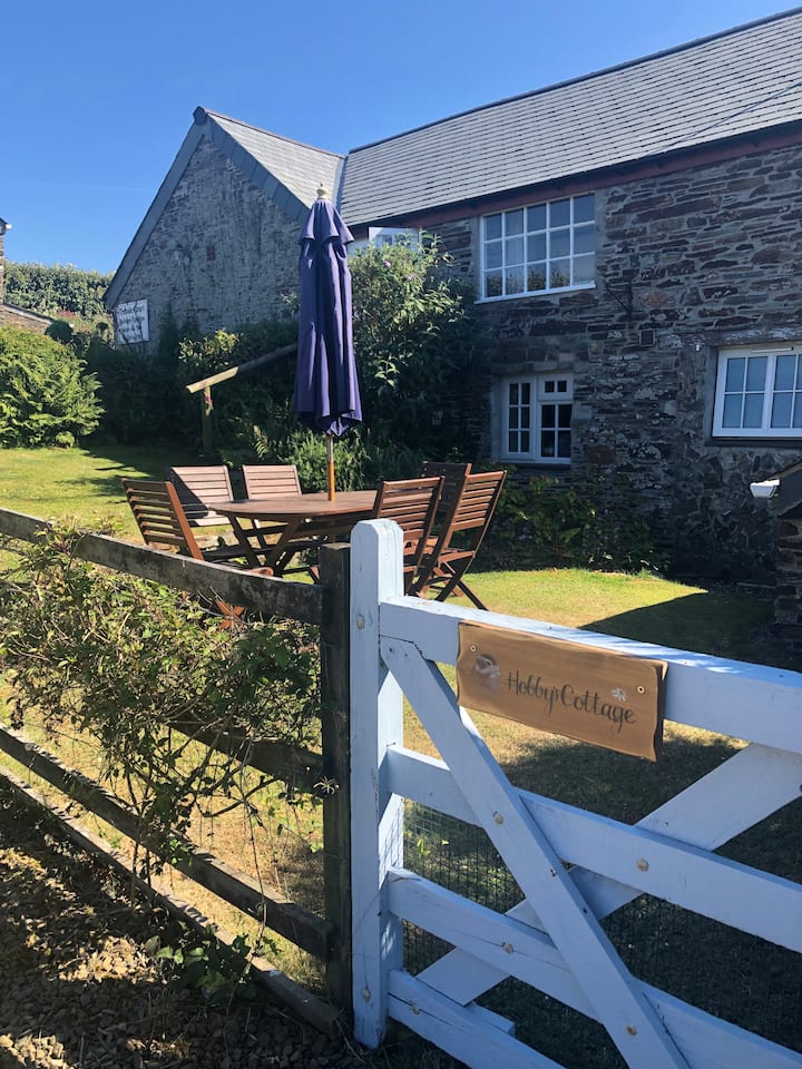 Hobby's Cottage At Trenale Court Cottages - Boscastle