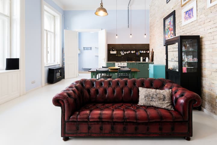 Charming Eclectic Loft Design In Central Location - Budapest