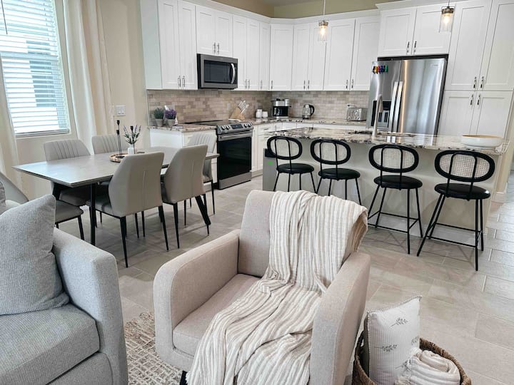 New Cozy Home In Historic Venice - Venice, FL