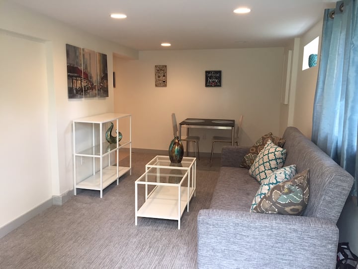 Remodeled 1bd Apt Close To Uw - Seattle, WA