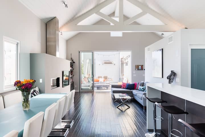 Stunning Three Bedroom Santa Monica Beach Home - Santa Monica, CA