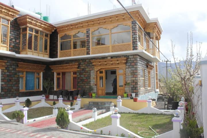 16 Luxury Hotels In Leh