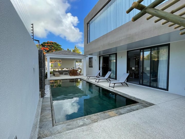 This Stunning Modern New Villa - Mauritius
